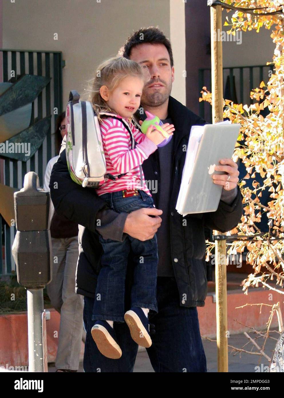 Ben Affleck is a good Dad! Actor Ben Affleck took his daughter Violet ...
