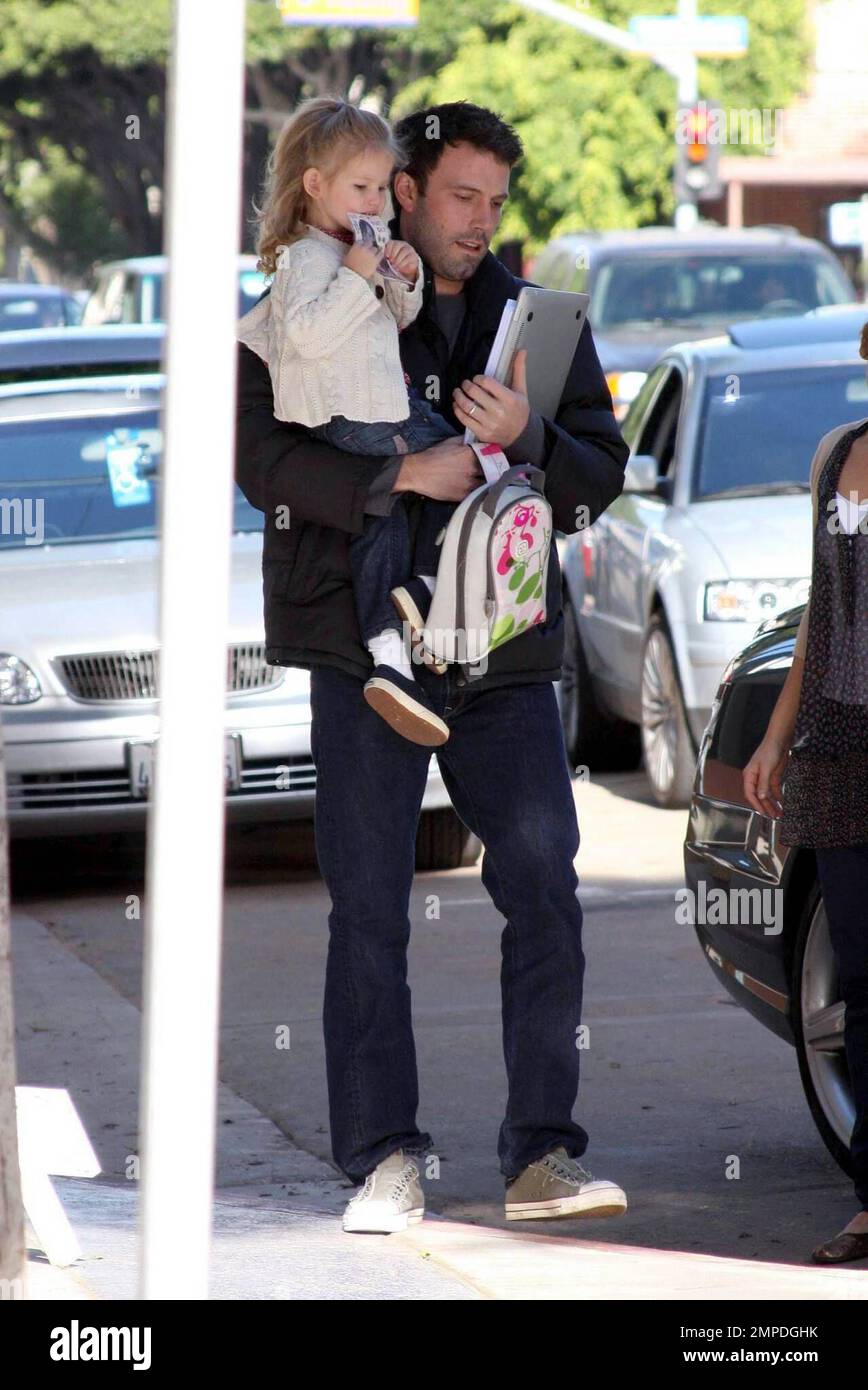 Ben Affleck is a good Dad! Actor Ben Affleck took his daughter Violet ...