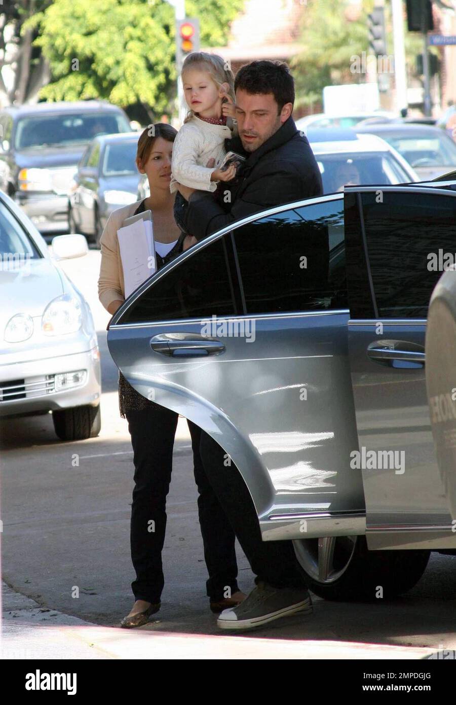 Ben Affleck is a good Dad! Actor Ben Affleck took his daughter Violet ...