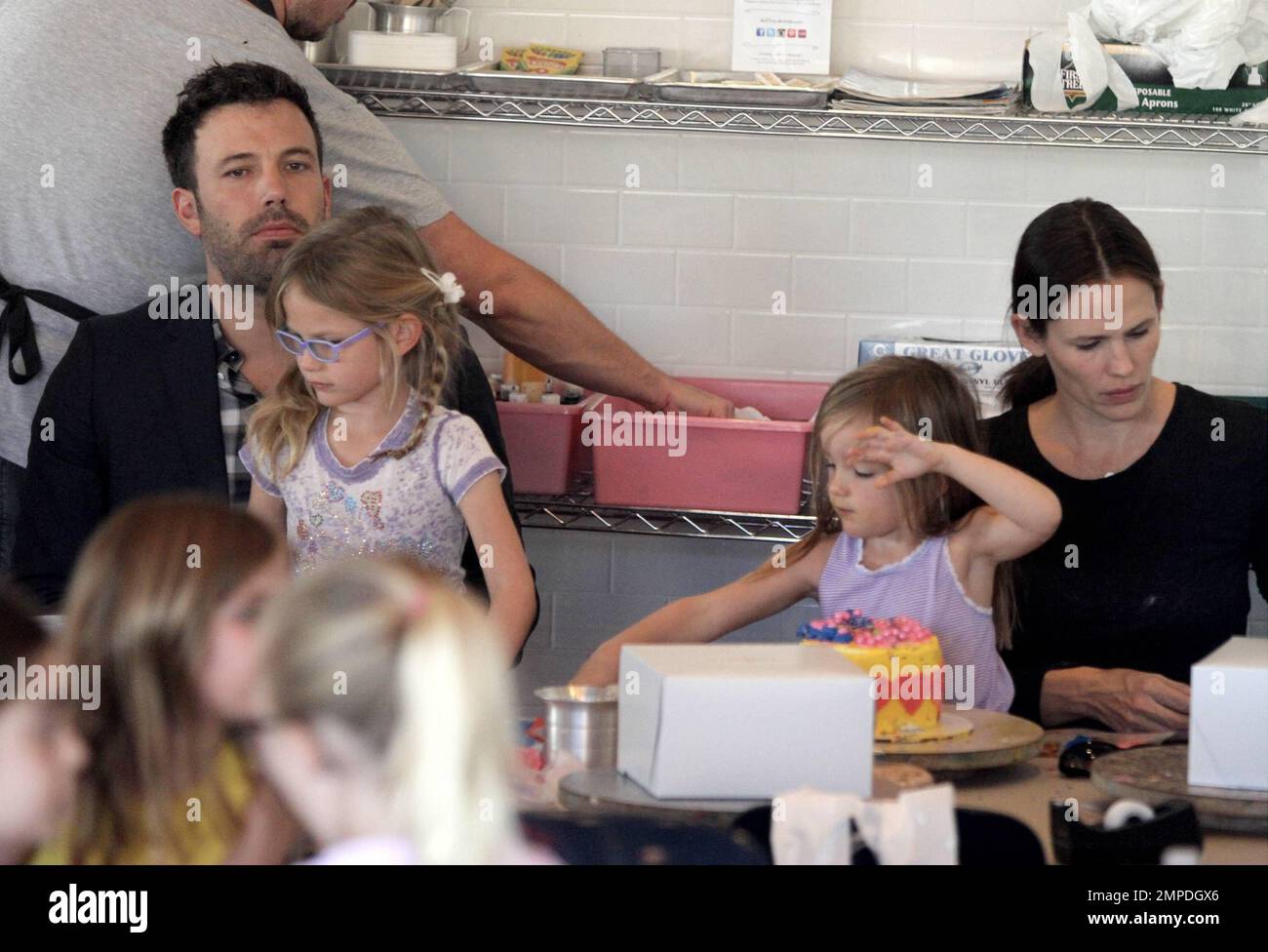 Ben Affleck and Jennifer Garner create make-your-own cakes with ...