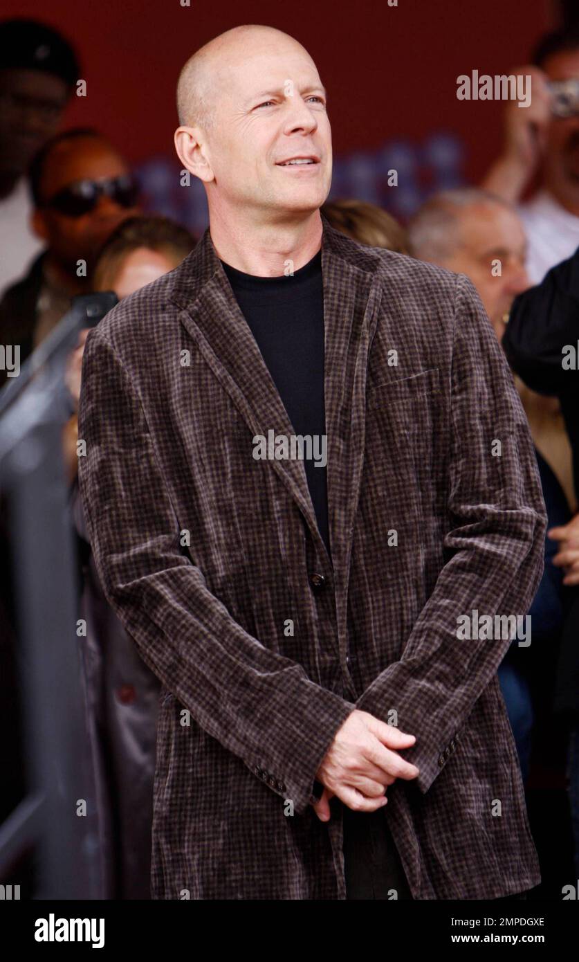 Actor Bruce Willis attends the ceremony honoring Oscar award winning ...