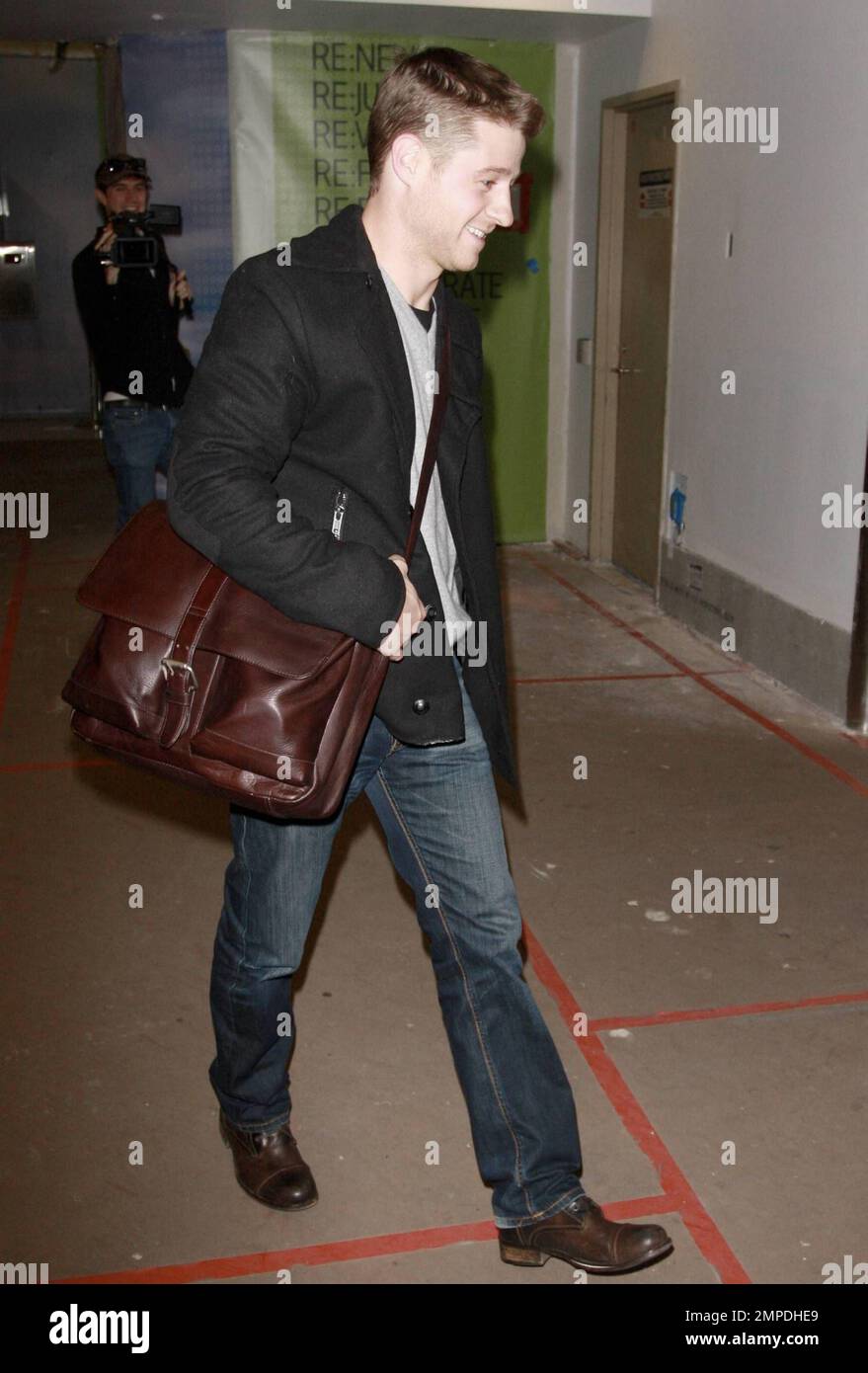 Ben mckenzie grey hi-res stock photography and images - Alamy
