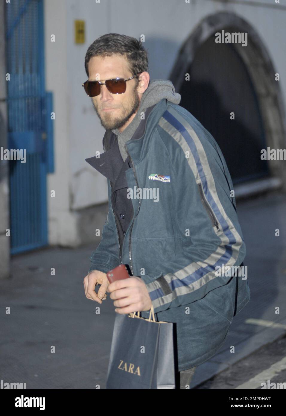 musician Ben Taylor, son of James Taylor and Carly Simon, puts on a bit ...