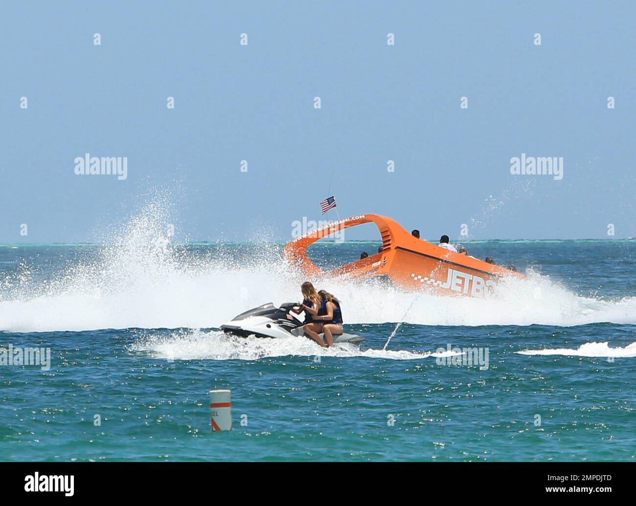 Kelly bensimon and thadeus bensimon hi-res stock photography and images ...