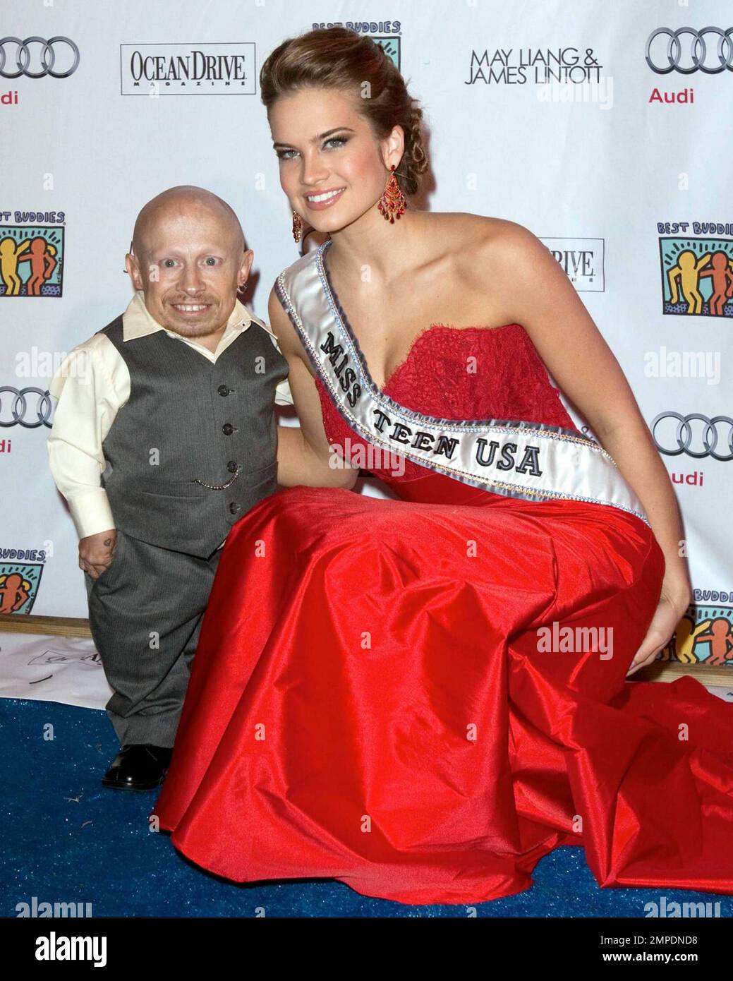 American actor and stunt performer, Verne Troyer, and Miss Teen USA ...