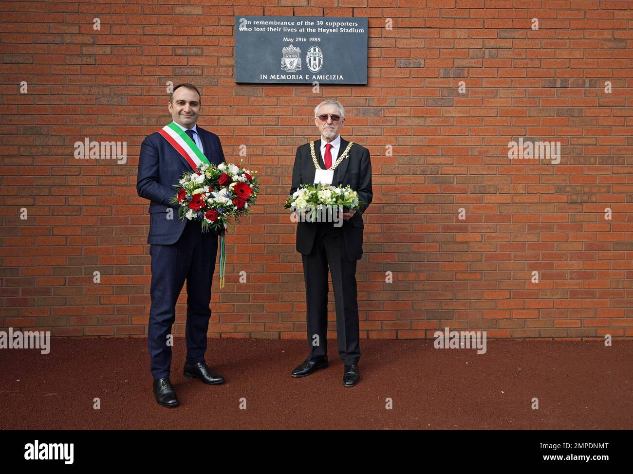 Mayor of Turin Stefano Lo Russo and Lord Mayor of Liverpool Cllr Roy ...