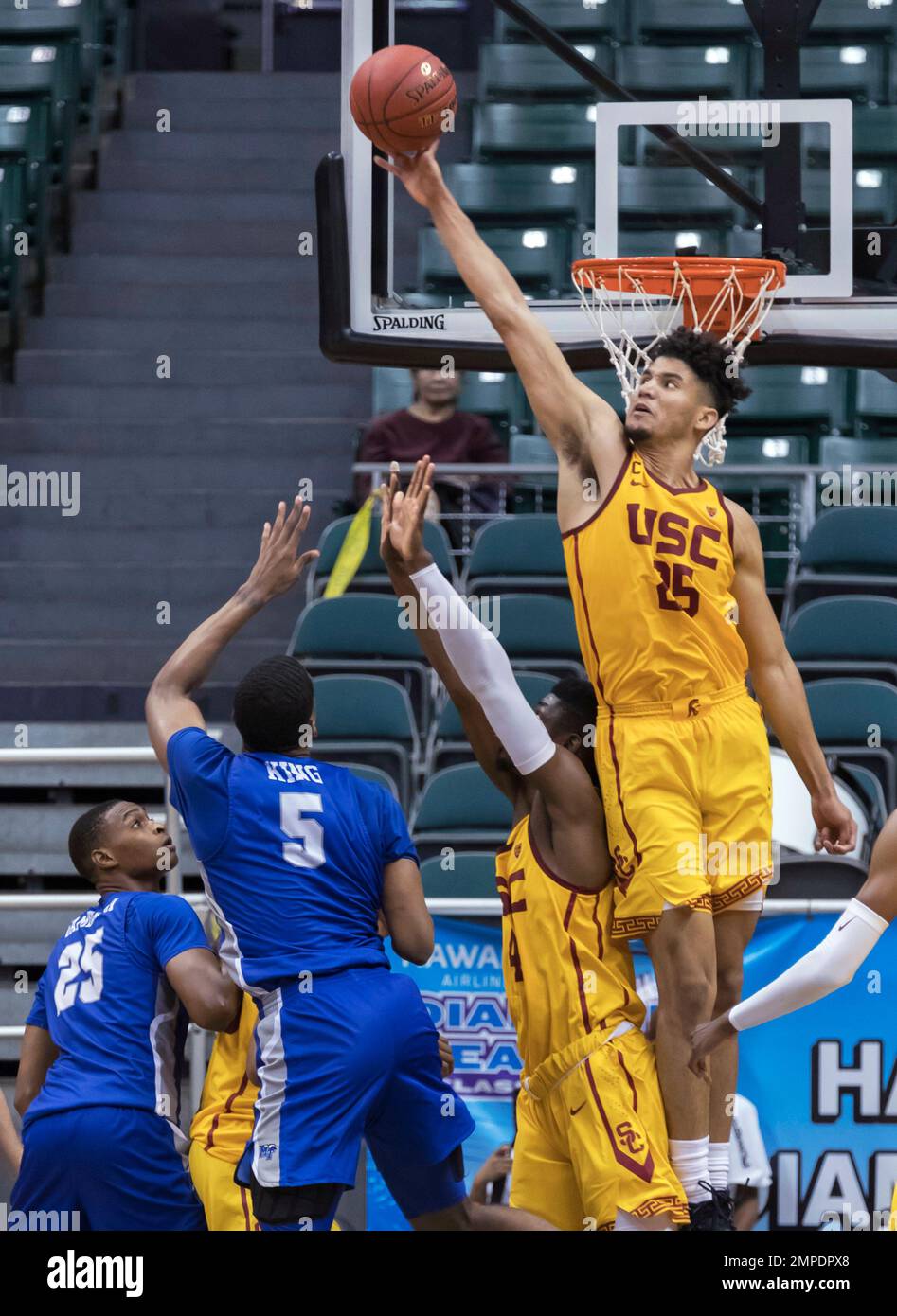 Southern California forward Bennie Boatwright (25) blocks the shot of ...
