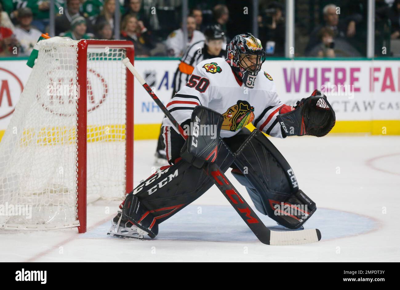 Chicago Blackhawks goalie Corey Crawford (50) defends the goal against ...