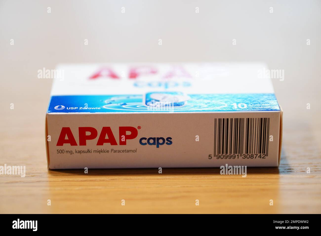 Polish Apap Caps brand paracetamol pain killers in a box Stock Photo ...