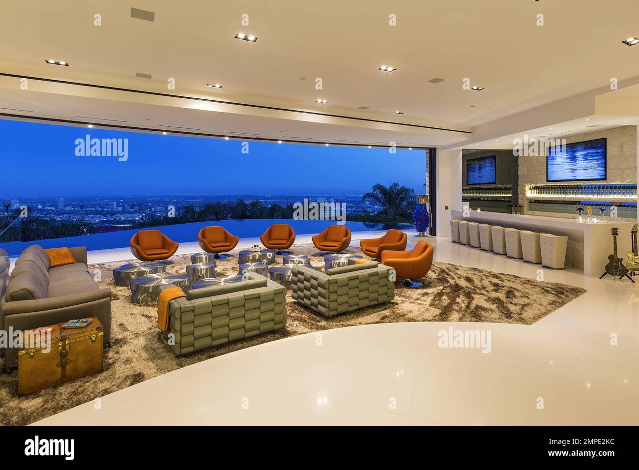 This is the incredible $85M dollar Beverly HIlls hillside estate with ...