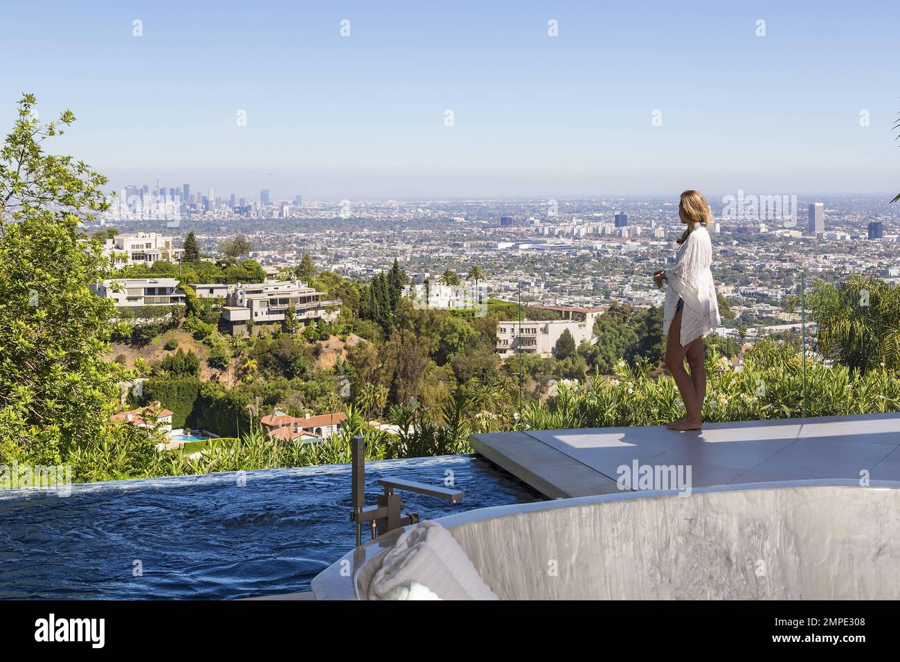 This is the incredible $85M dollar Beverly HIlls hillside estate with ...