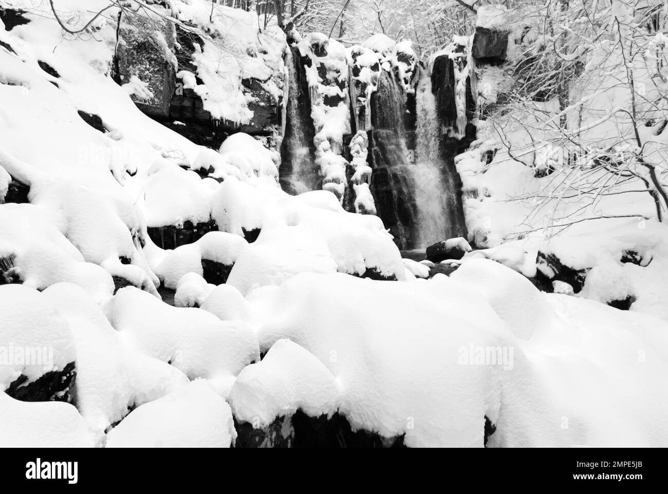 winter in appennino mountain, snow at Dardagna Fall, Italy Stock Photo ...