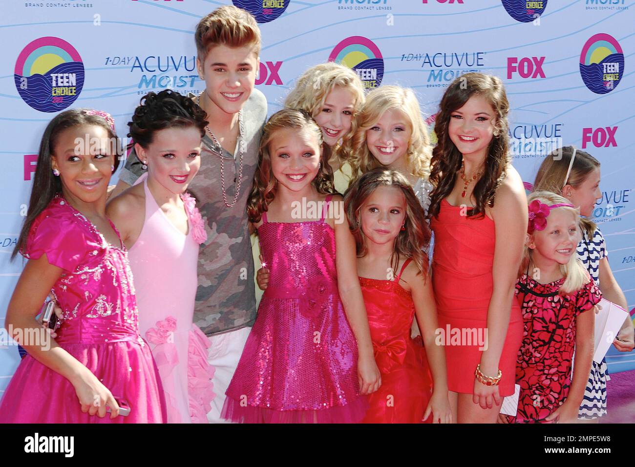 Justin Bieber and the cast of Dance Moms at the 2012 Teen Choice Awards ...