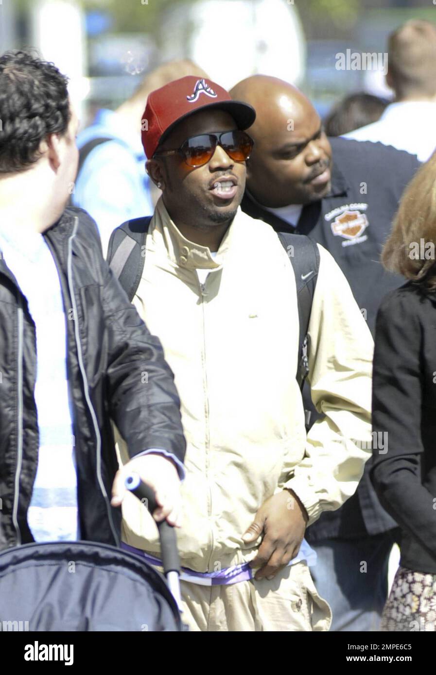 EXCLUSIVE!! Outkast rapper Big Boi arrives in London after a journey on ...