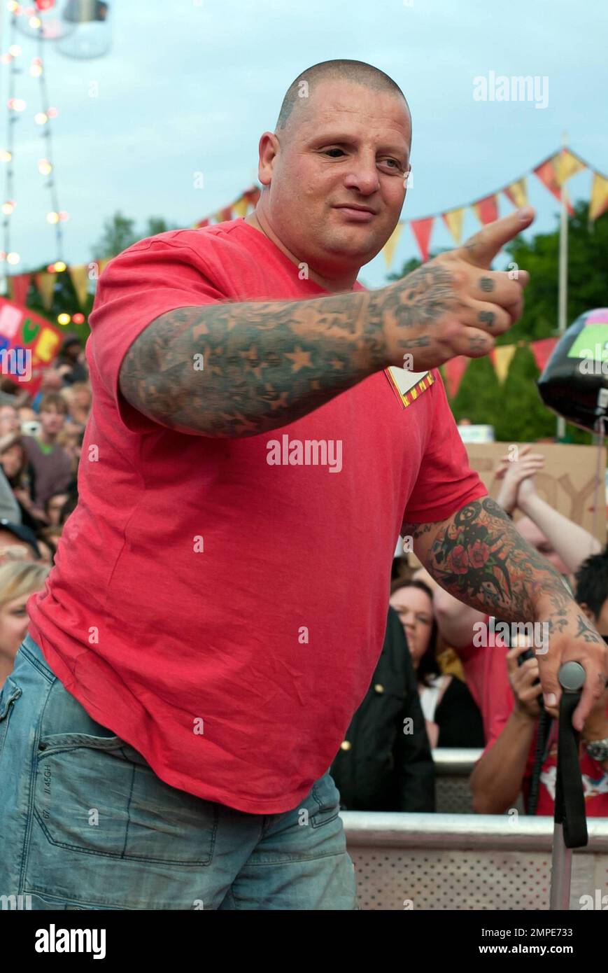 Steve Gill enters The Big Brother House for the 11th and final series ...