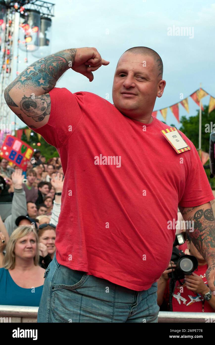 Steve Gill enters The Big Brother House for the 11th and final series ...