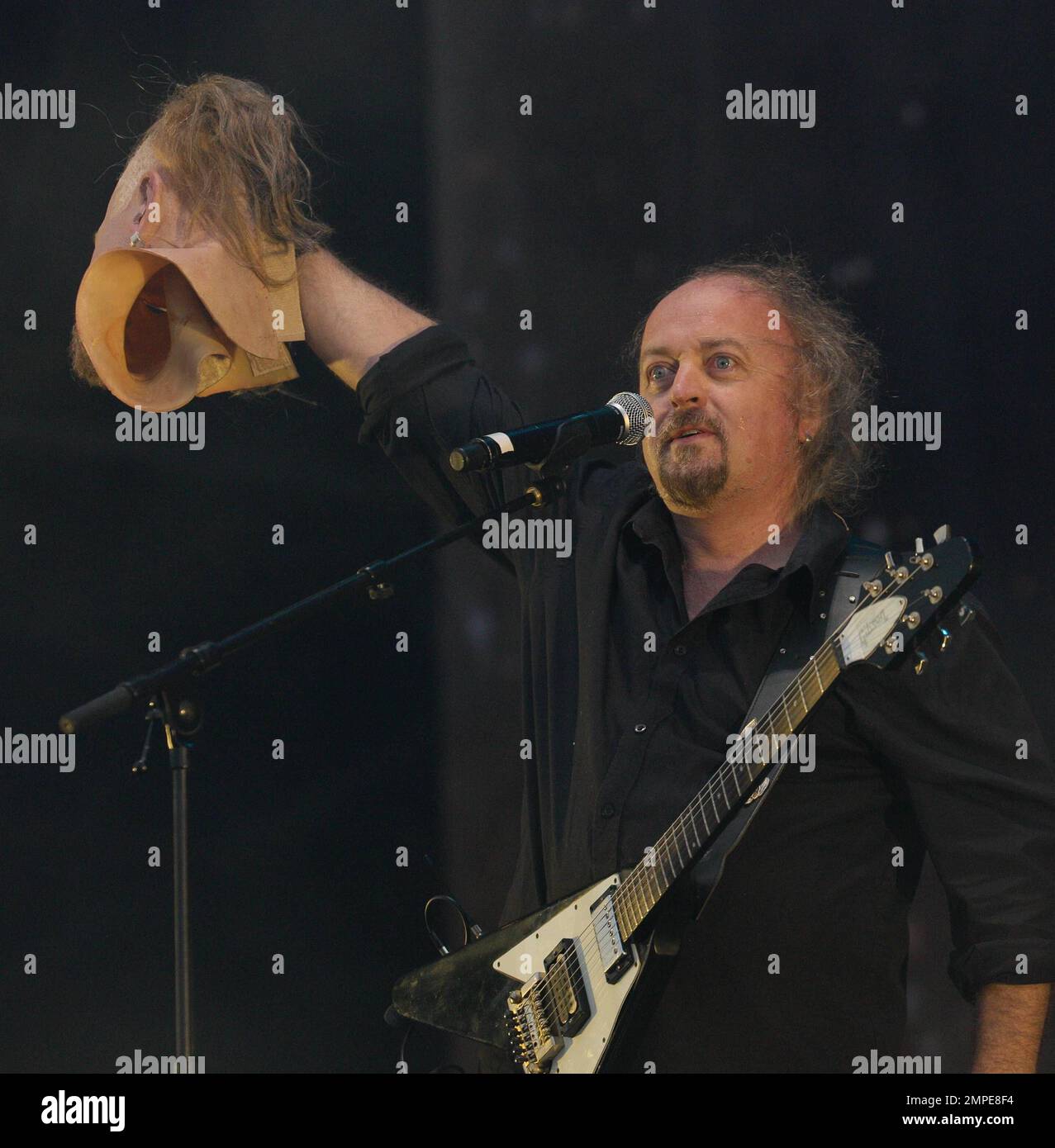 Bill Bailey performs live at Sonisphere initially wearing a look-alike ...