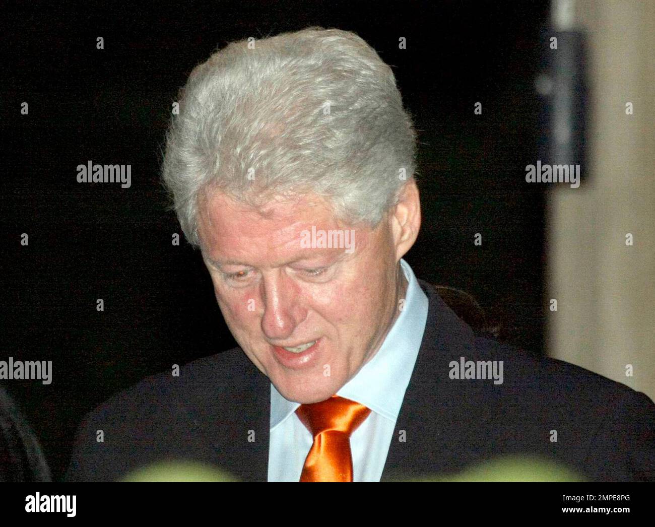 Exclusive!! President Bill Clinton enjoys an early evening at a South ...