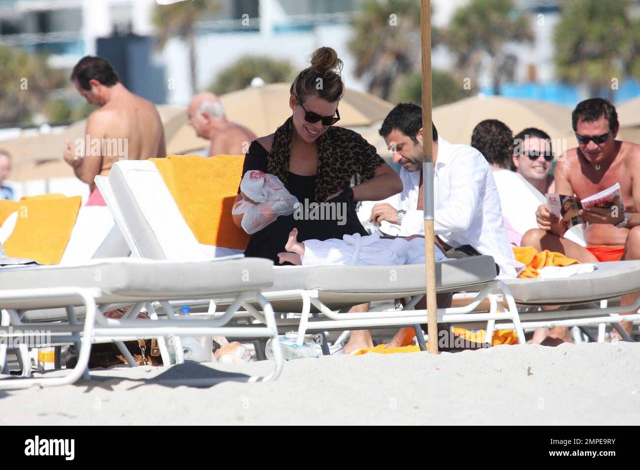 Billie piper husband laurence fox hi-res stock photography and images ...