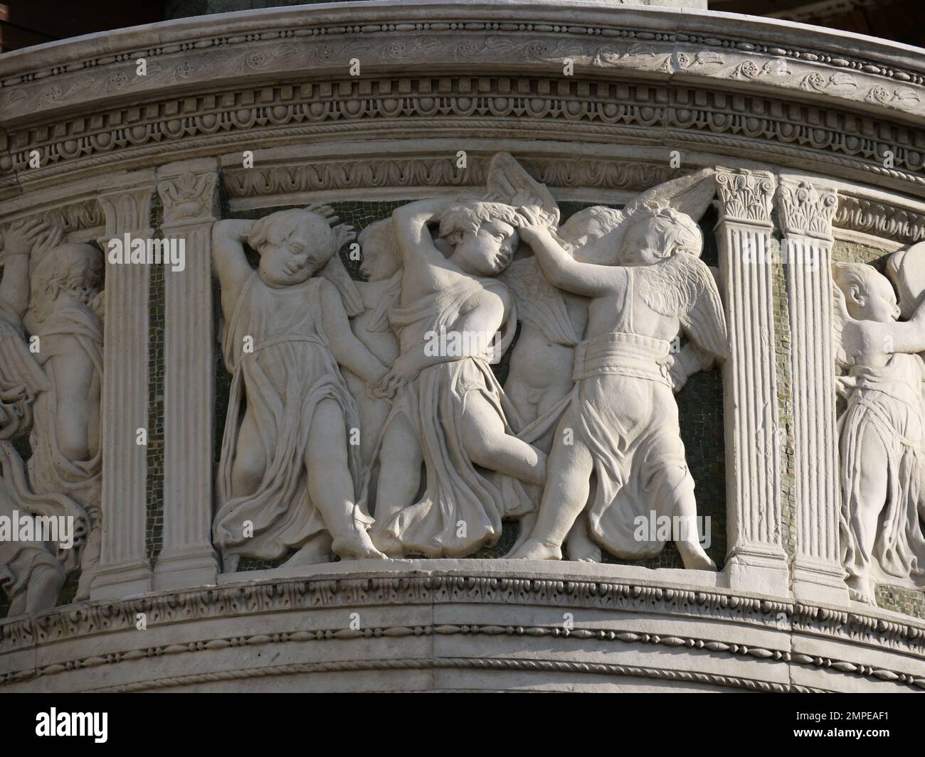 Pulpito di Michelozzo e Donatello, esterno Duomo di Prato (Italia ...