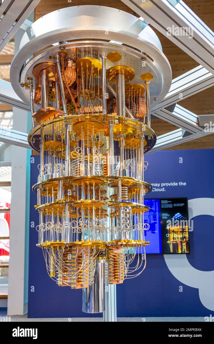 Quantum computer and ibm hi-res stock photography and images - Alamy