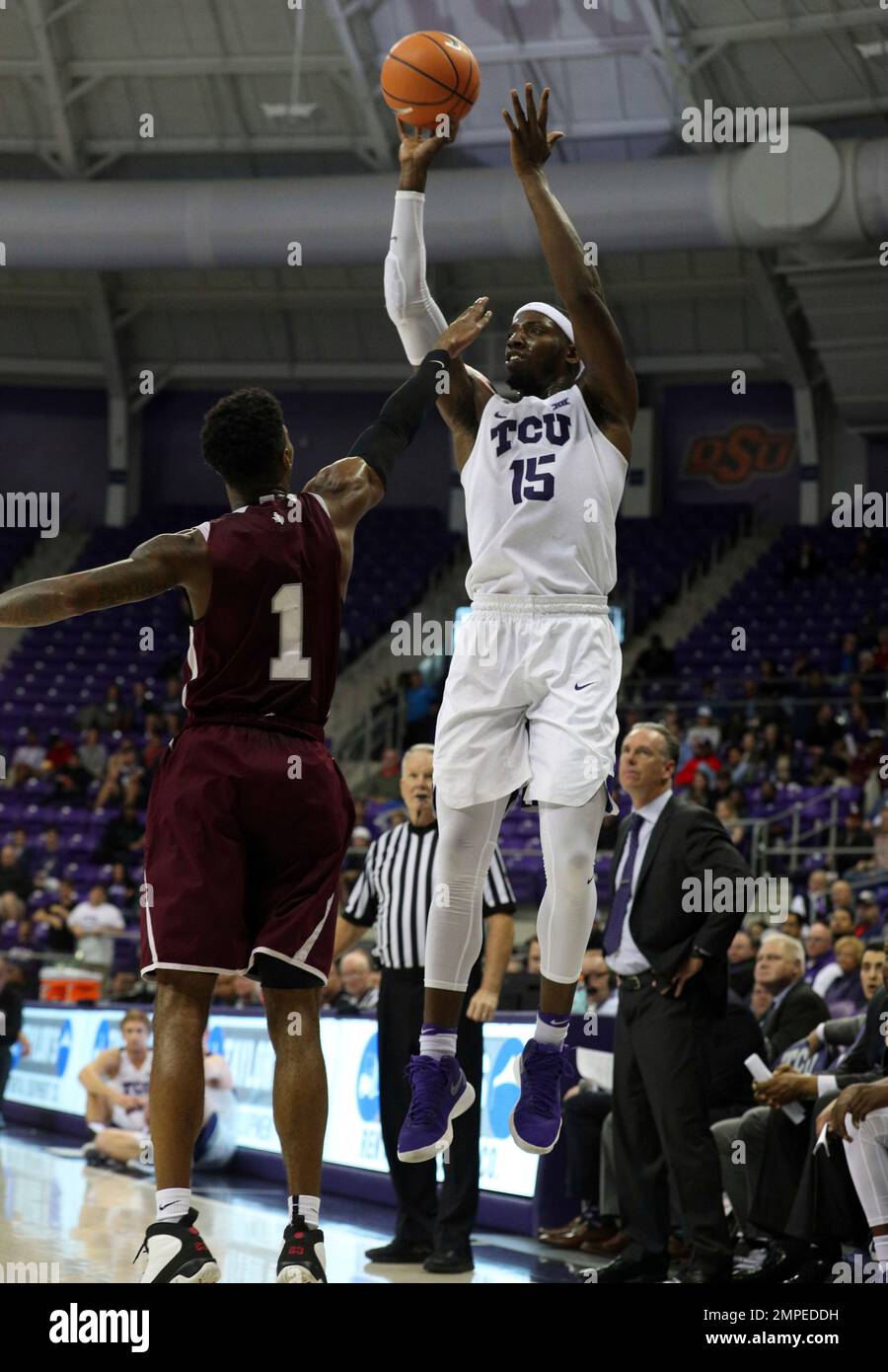 Texas Southern Tigers guard Donte Clark (1) defends against a shot by ...