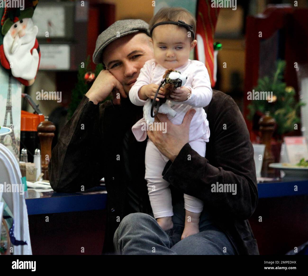 "Titanic" star and proud papa, Billy Zane spends a day out with his ...