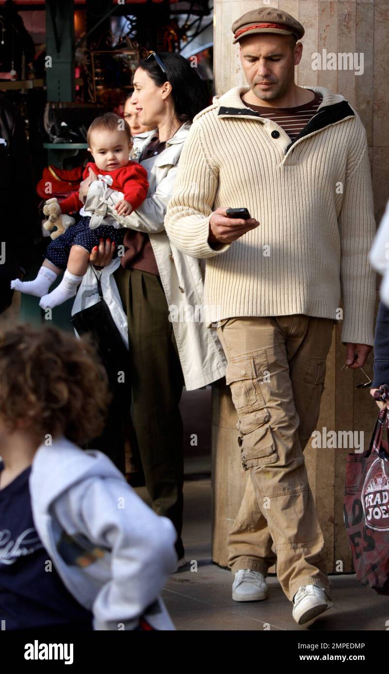 Actor Billy Zane and family get in some holiday shopping at The Grove ...