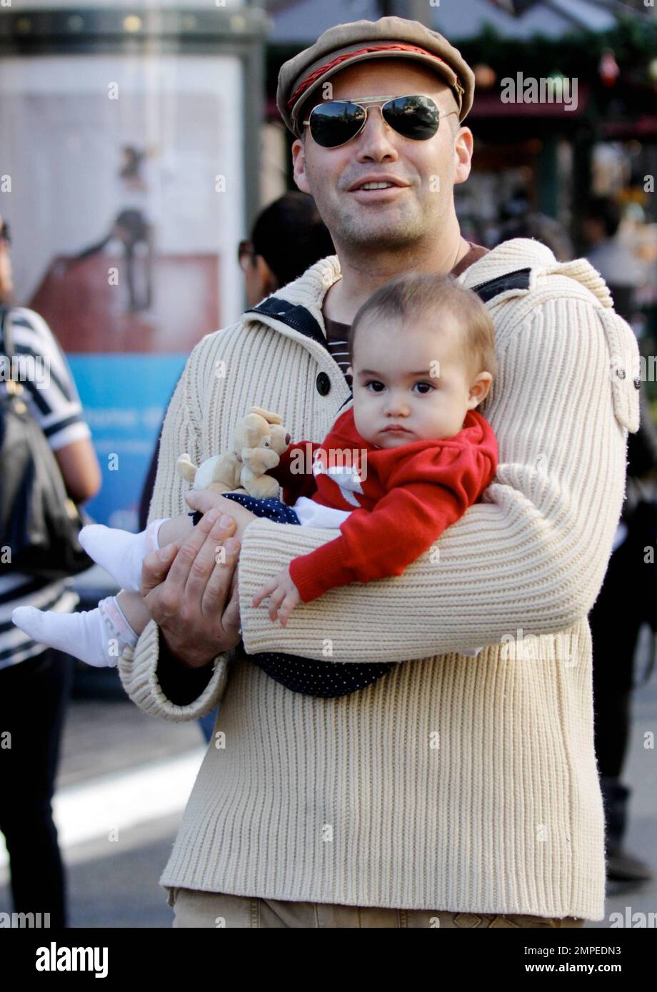 Actor Billy Zane and family get in some holiday shopping at The Grove ...