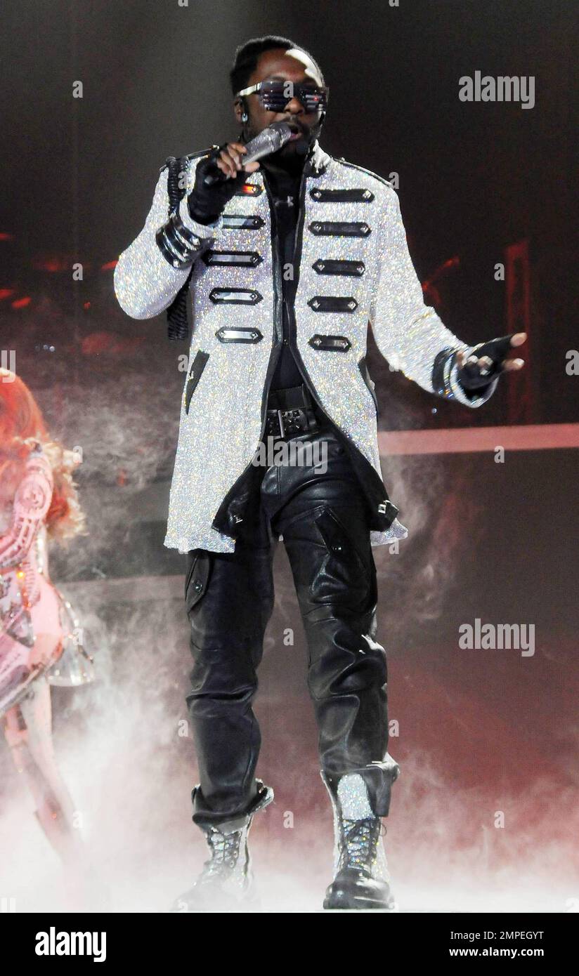 will.i.am (William James Adams, Jr.) of the Black Eyed Peas performs ...