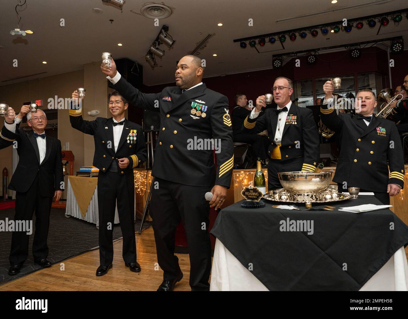 221013-N-FN963-1094 NAVAL AIR FACILITY ATSUGI, Japan (Oct. 13, 2022 ...