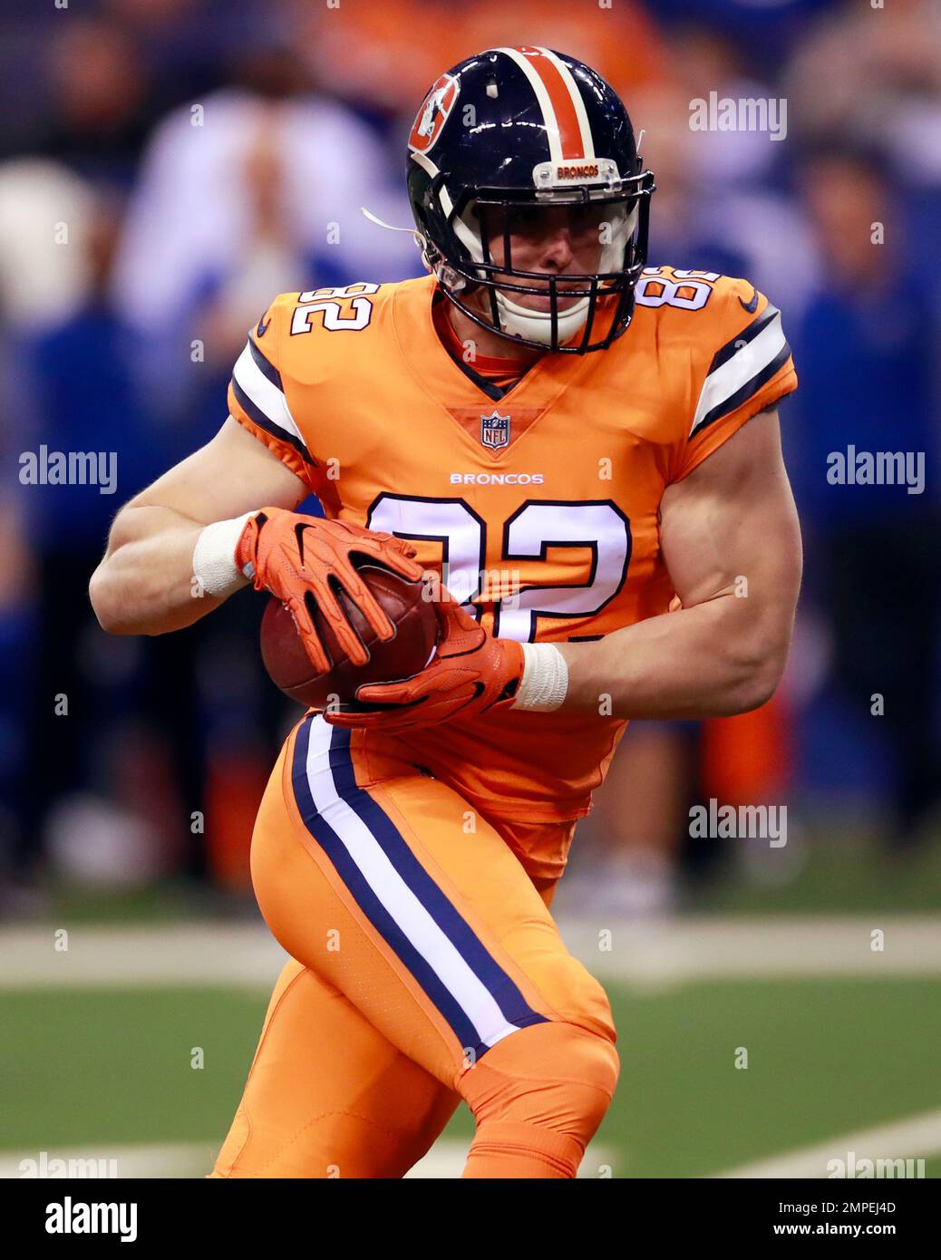 Denver Broncos tight end Jeff Heuerman (82) runs in for a touchdown ...