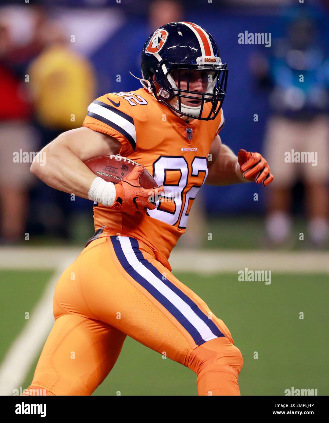Denver Broncos tight end Jeff Heuerman (82) runs in for a touchdown ...