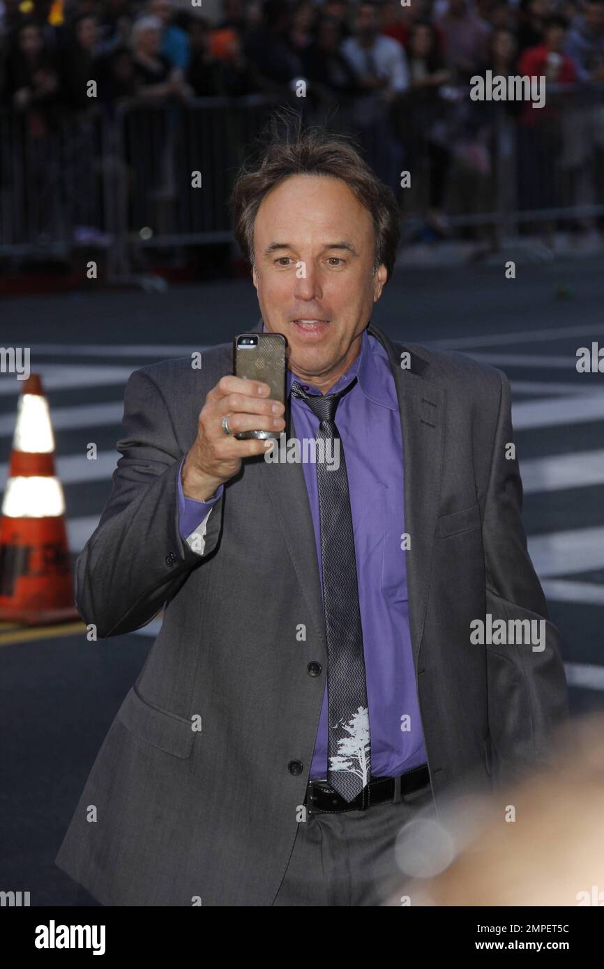 Kevin Nealon arrives at the premiere of Blended at TLC Theatre in Los ...