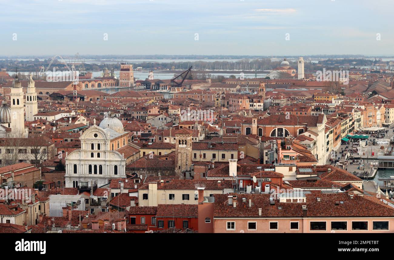 Beautiful evening in Venice. Colorful panoramic photo of famous Italian ...
