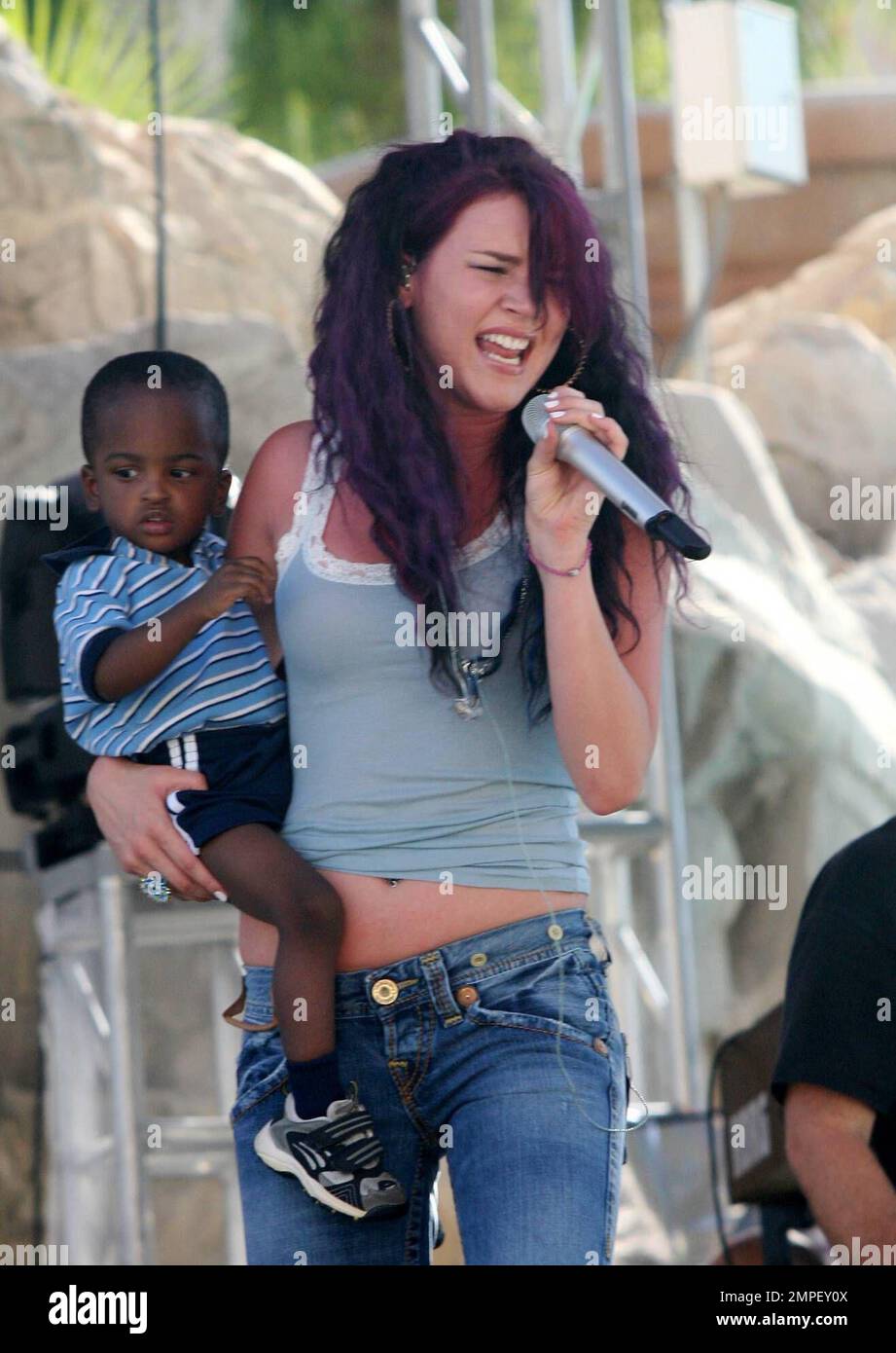 Child stardom hi-res stock photography and images - Alamy