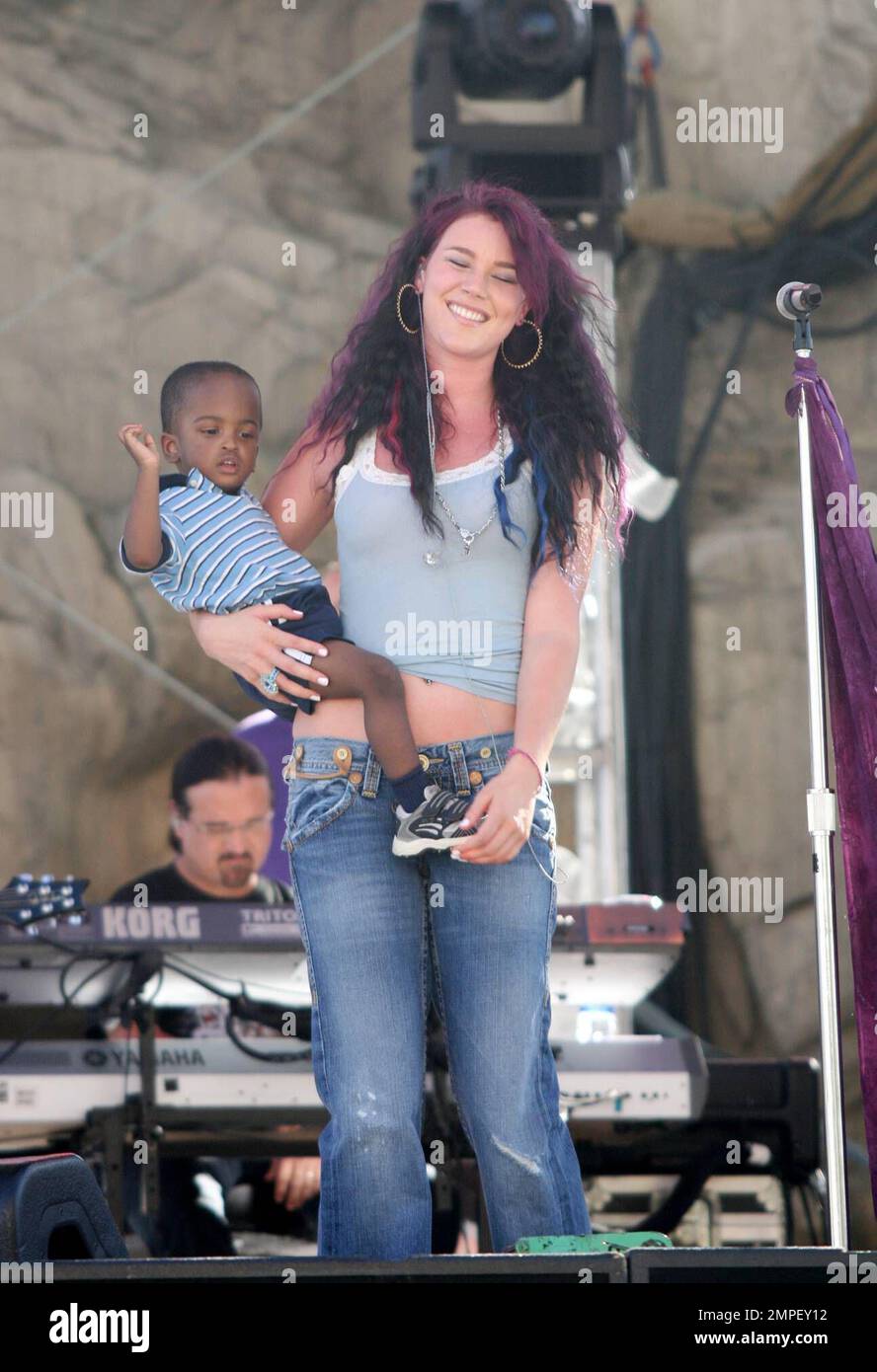 Child stardom hi-res stock photography and images - Alamy