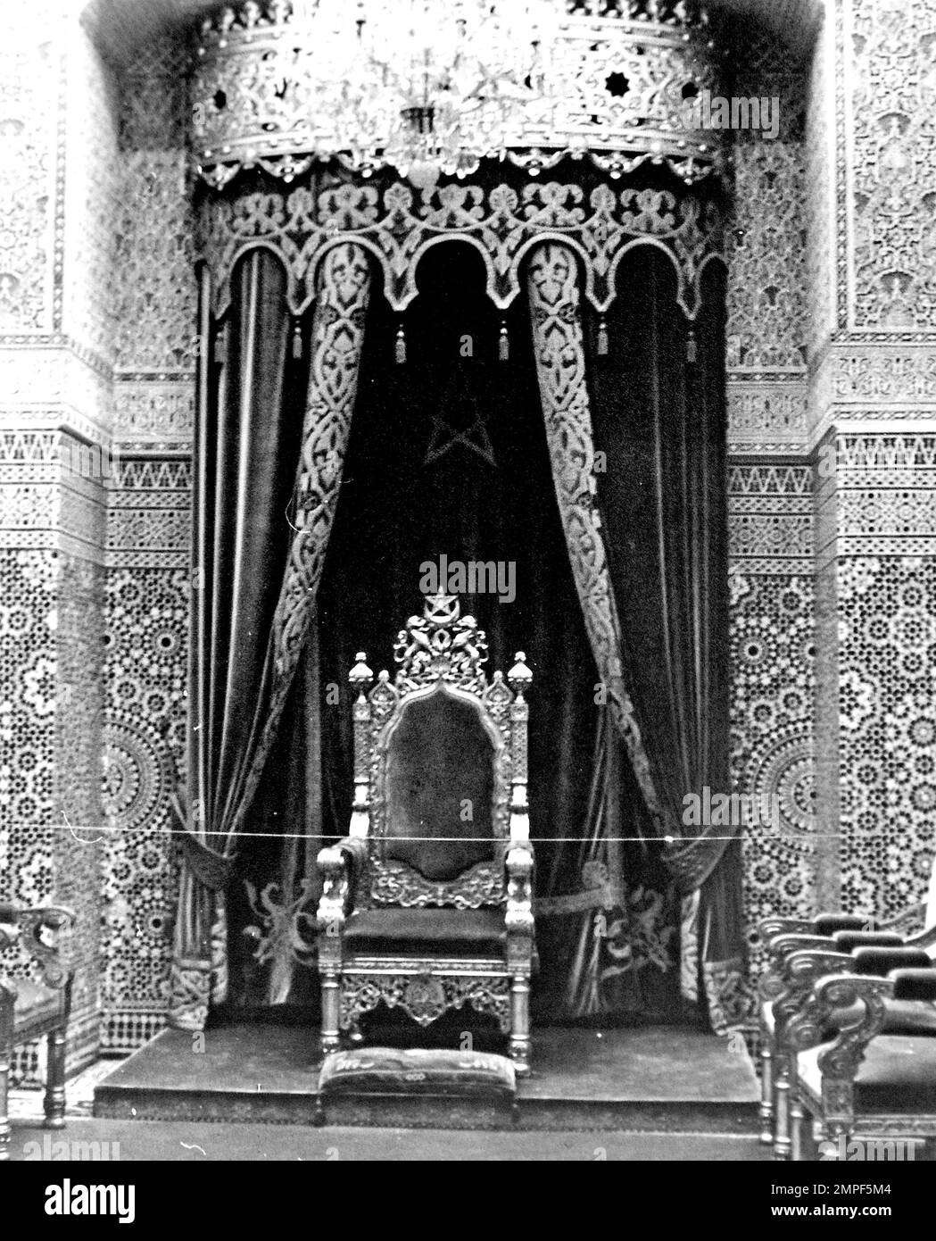 SULTAN'S THRONE , TANGIER MOROCCO, 1972 PIC MIKE WALKER 1972 Stock ...