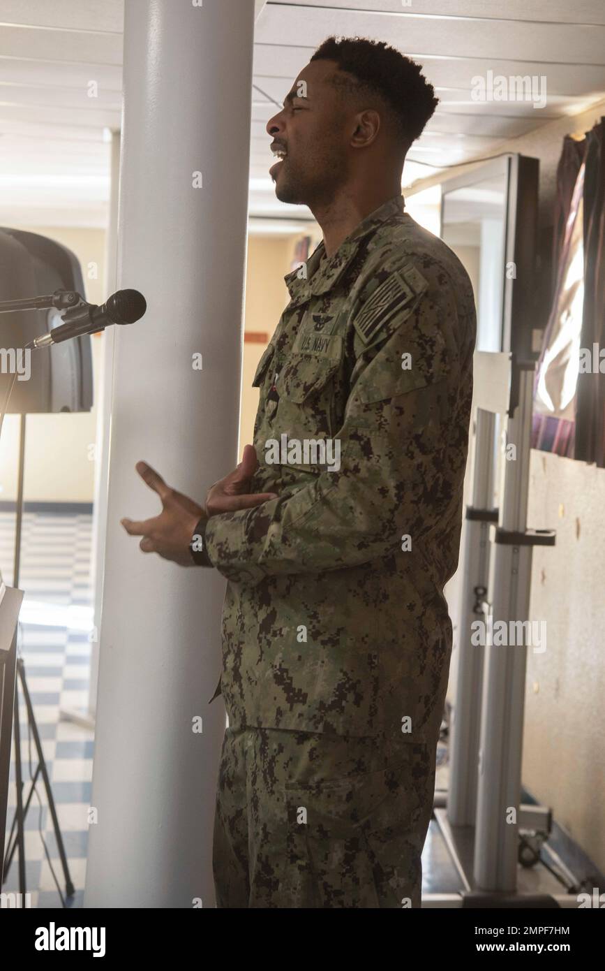 NAVAL BASE KITSAP-BREMERTON, Wash. (Oct. 13, 2022) – U.S. Navy Aviation ...