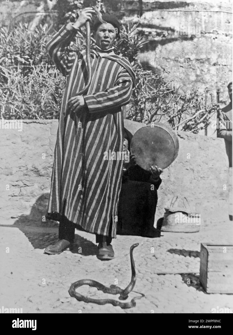 SNAKE CHARMER, TANGIER MOROCCO 1972 PIC MIKE WALKER 1972 Stock Photo ...