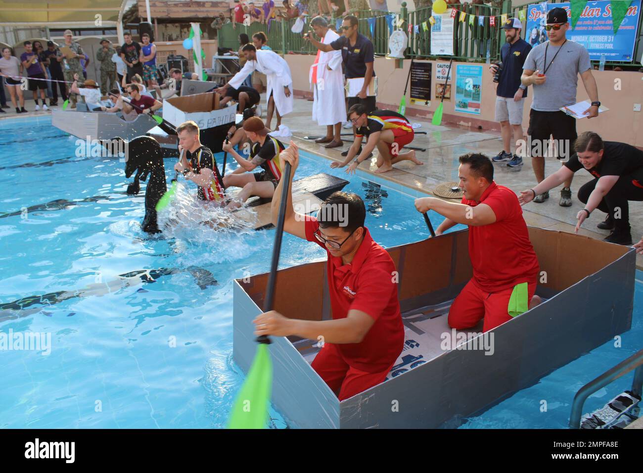 Cardboard boats hi-res stock photography and images - Alamy