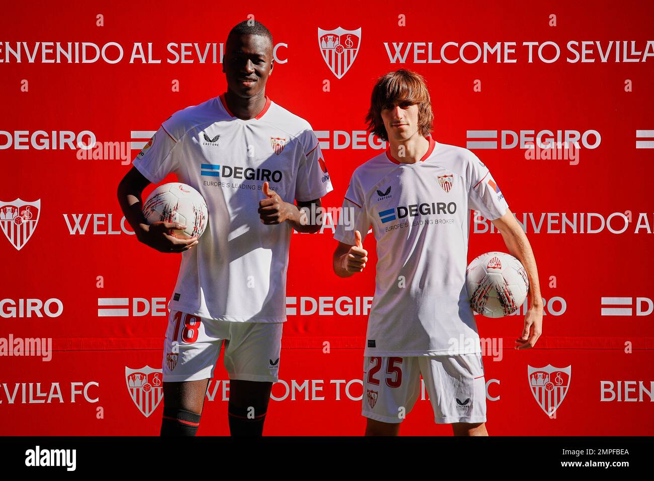 Seville, Spain. 31st Jan, 2023. Footballers Bryan Gil (R) and Pape ...