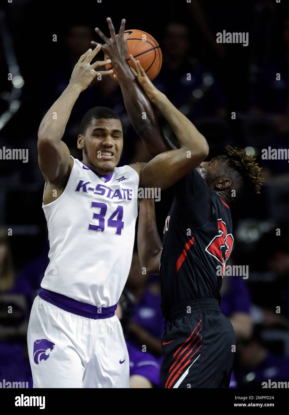 Southeast Missouri State guard Daniel Simmons (23) rebounds against ...