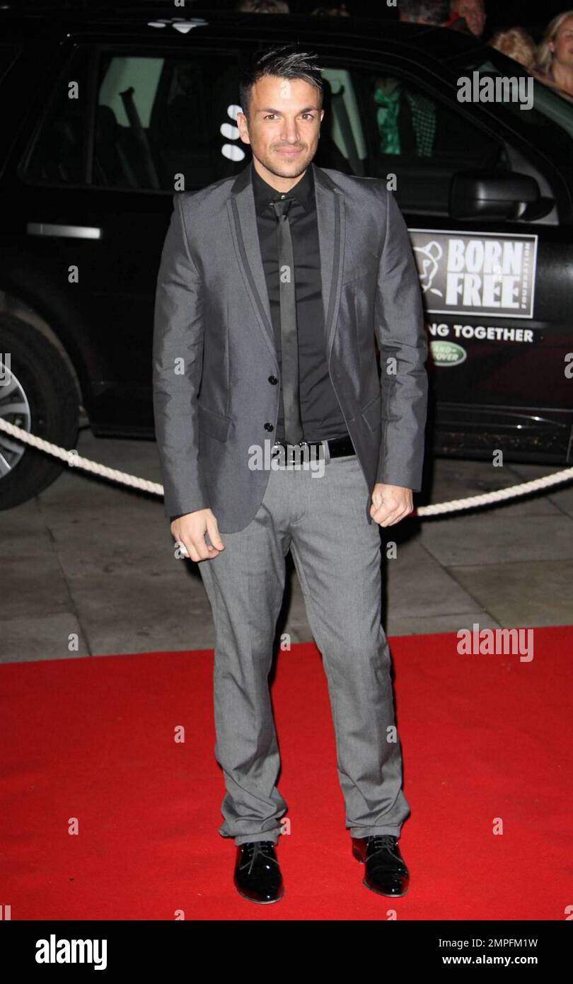Peter andre in black suit hi-res stock photography and images - Alamy