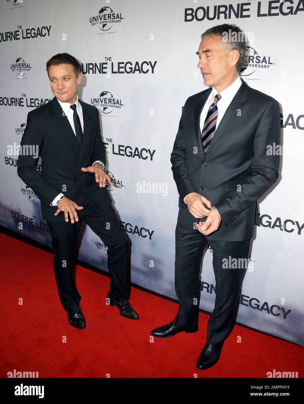 Tony gilroy jeremy renner hi-res stock photography and images - Alamy