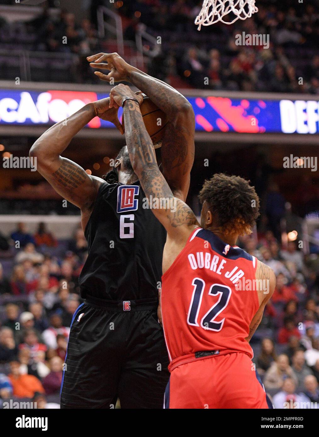Los Angeles Clippers center DeAndre Jordan (6) goes to the basket ...