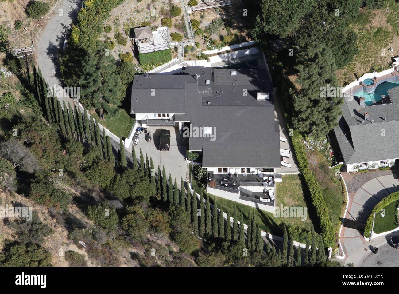 Aerial views of the $1.9 million dollar home Russell Brand reportedly ...