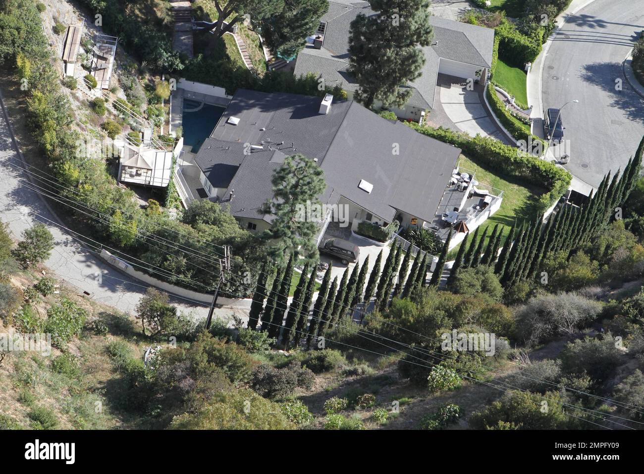 Aerial views of the $1.9 million dollar home Russell Brand reportedly ...