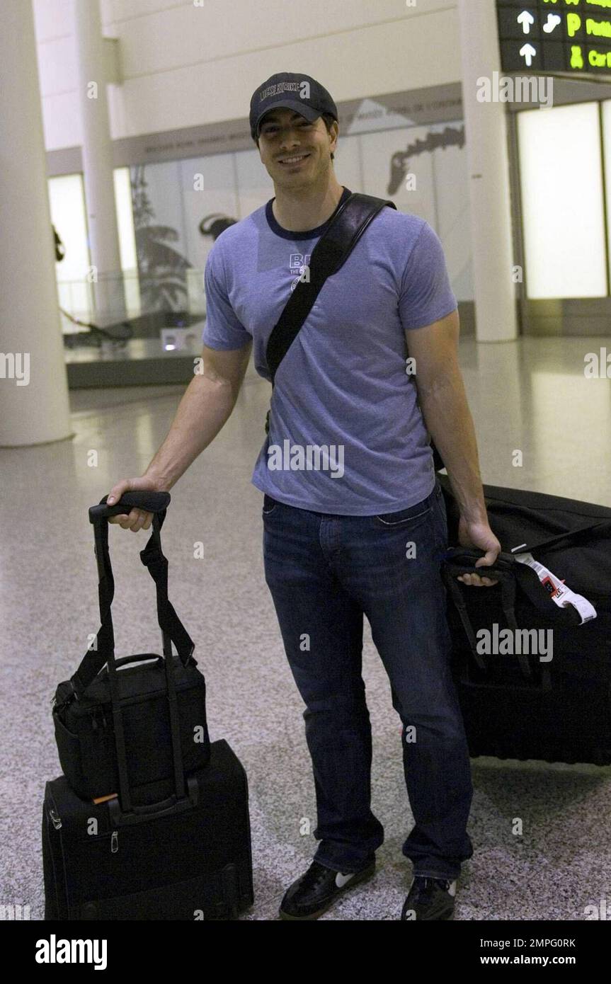 Exclusive!! "Superman" actor Brandon Routh arrives at Toronto ...