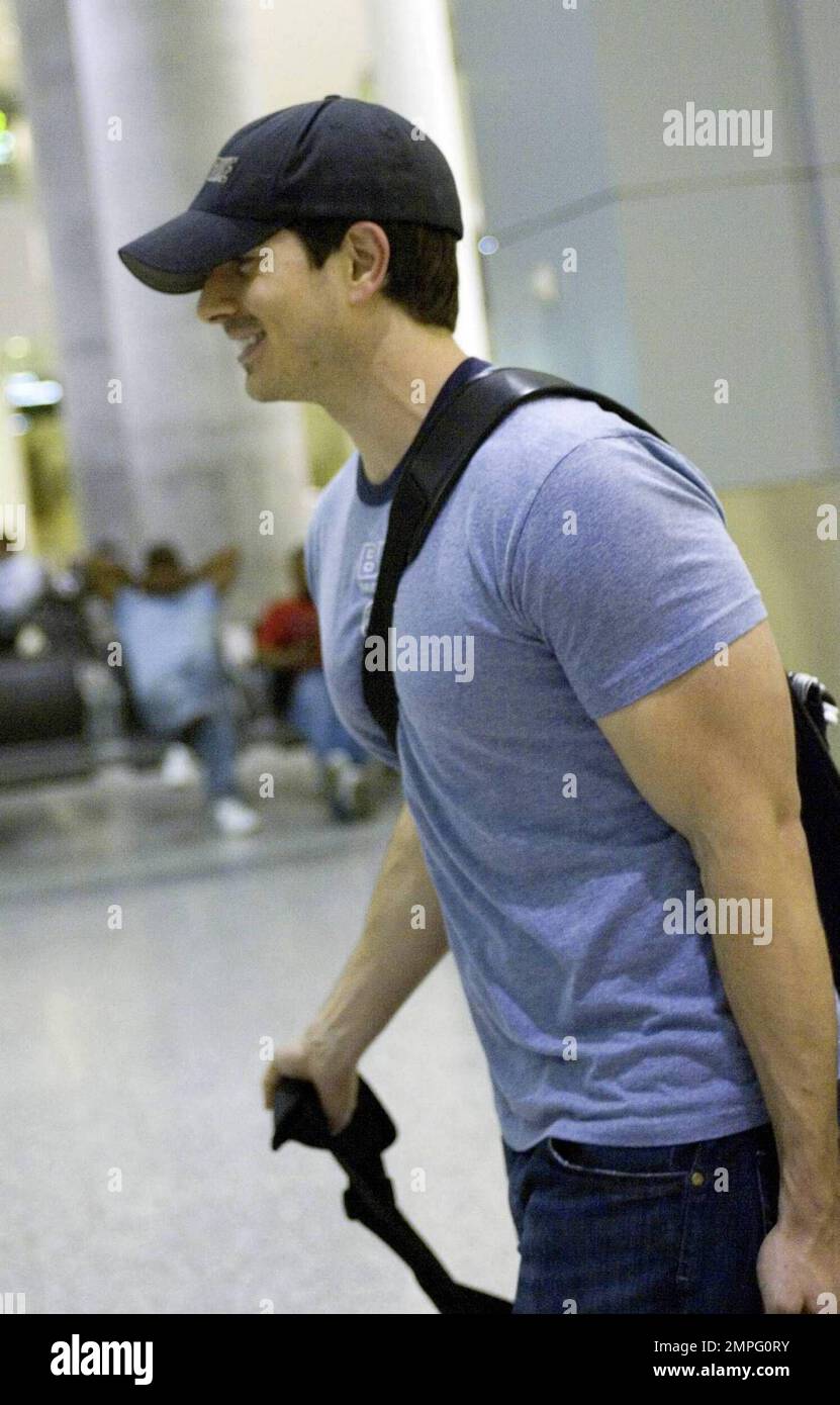 Exclusive!! "Superman" actor Brandon Routh arrives at Toronto ...